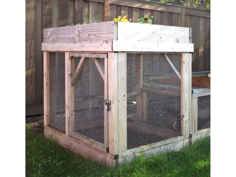 Secure Garden-Top Chicken Run Plans | The Garden Run